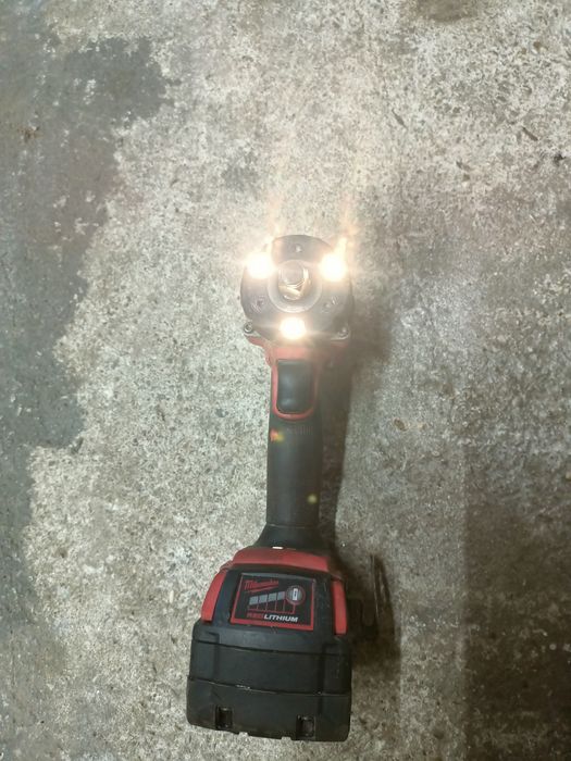 Milwaukee M18 impact Ploiesti • OLX.ro