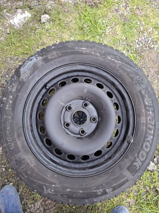 Jante otel cu anvelope iarna Skoda/Volkswagen Mamaia-Sat • OLX.ro