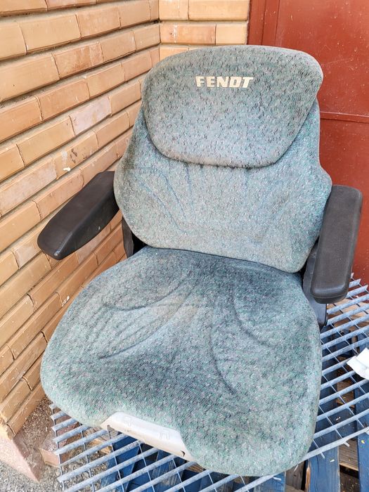 Scaun tractor Grammer perna de aer Targu-Mures • OLX.ro