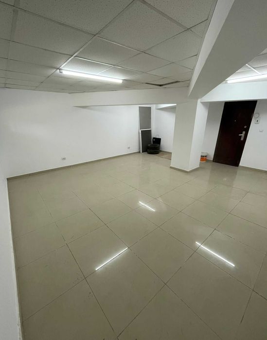 BIROURI și Spații pentru Servicii: Lângă Insula de Agrement Bacau • OLX.ro