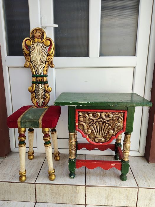 Un set vechi unicat 2 scaune si 2 noptiere Ploiesti • OLX.ro