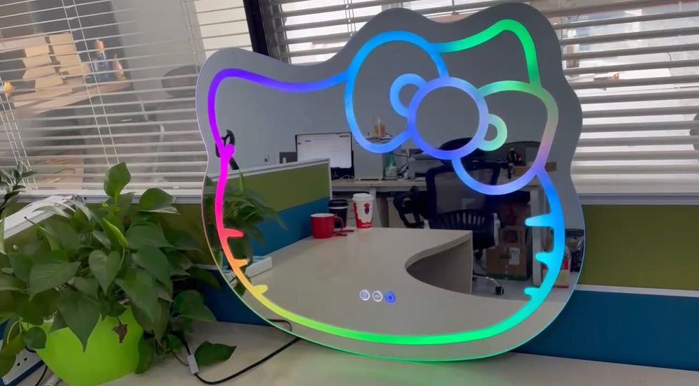 Oglinda Smart Hello Kitty Multicolor cu Led Bucuresti Sectorul 1 • OLX.ro