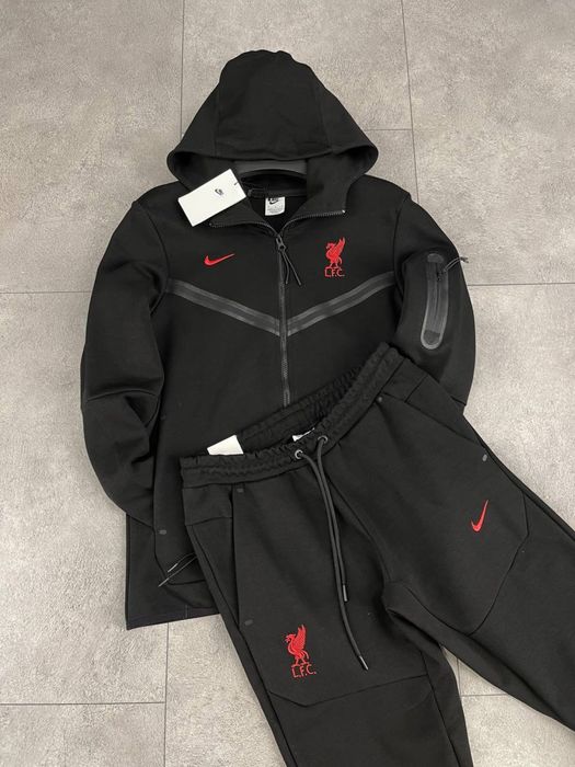 Trening Nike Tech Liverpool LFC Bucuresti Sectorul 2 • OLX.ro