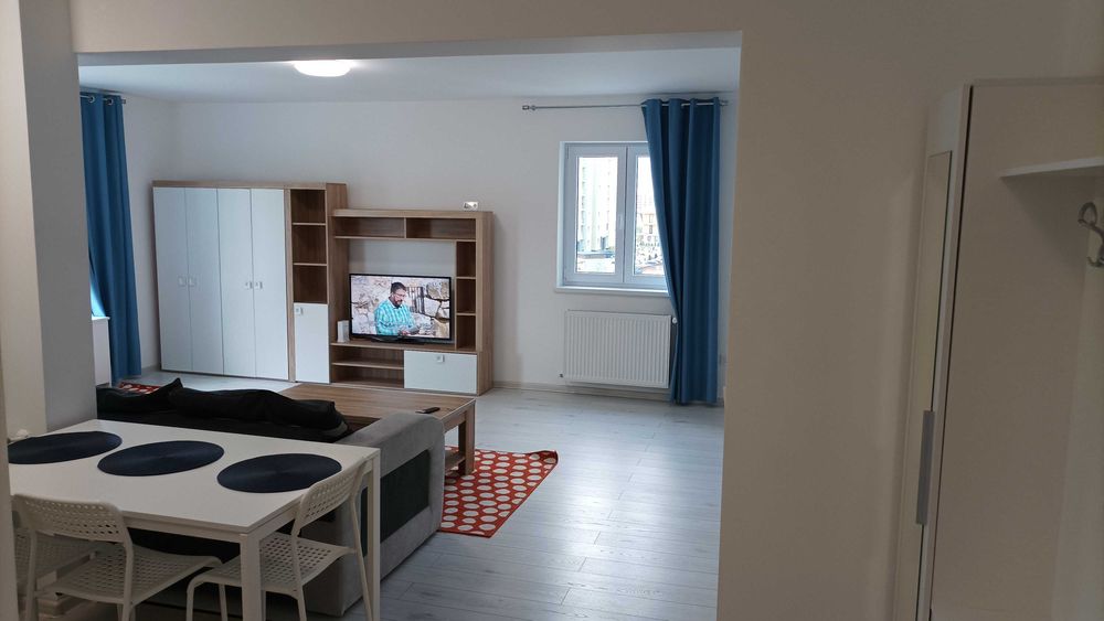 Chirie apartament 2 camere Top City, Coresi, parcare, boxa, Particular ...