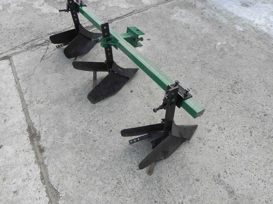 Rarita bilon pe 3 randuri pentru motocultor sau tractor mic Badeuti ...