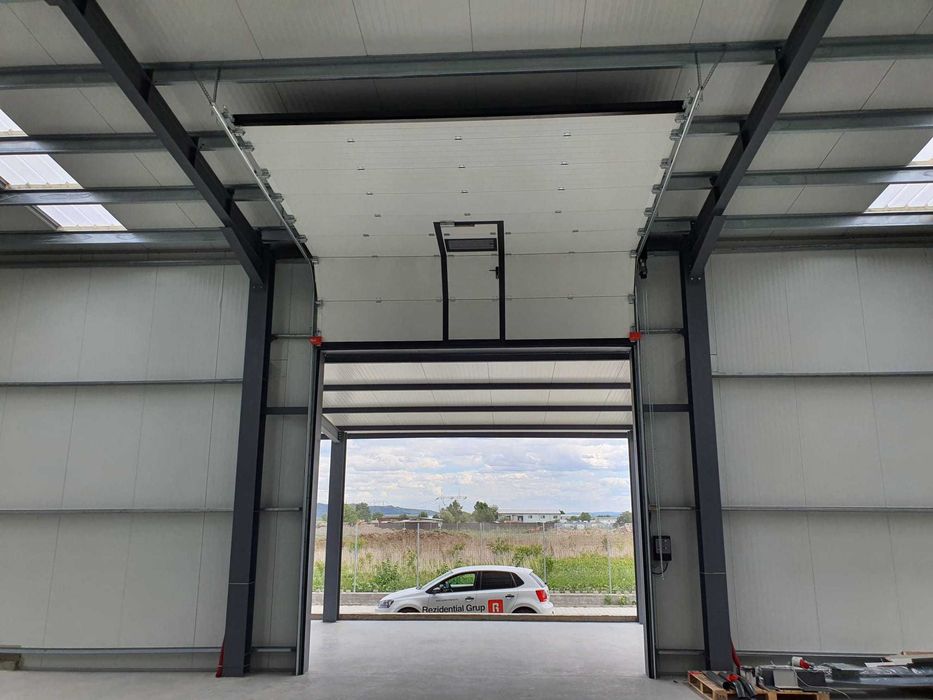 Usi industriale sectionale - Usi de garaj industriale - usi acces hala ...