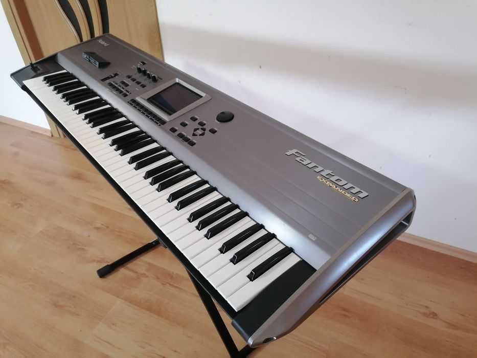 Roland FANTOM FA-76 Solton MS100 Solton MS60 Hohner ADAM sintetizator ...