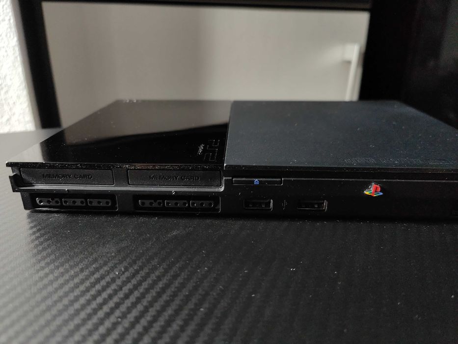 PlayStation 2 slim ,la cutie , ca nou, maneta ,cabluri Cluj-Napoca • OLX.ro
