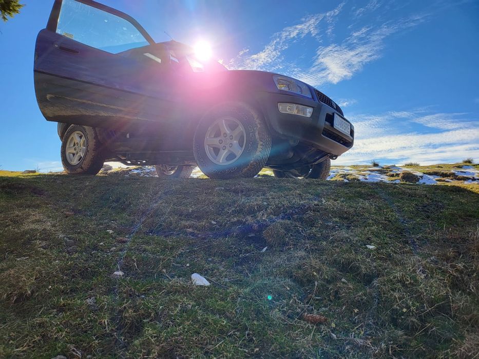 Toyota RAV 4 2000 benzina Craiova • OLX.ro