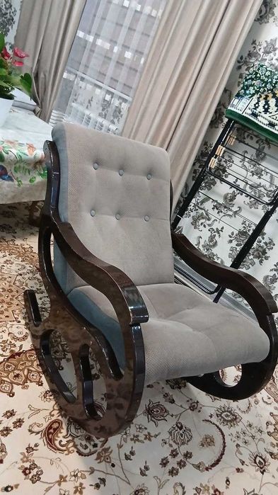 Кресло-качалка сотилади (б/у): 1 000 000 сум - Мебель для гостиной ...