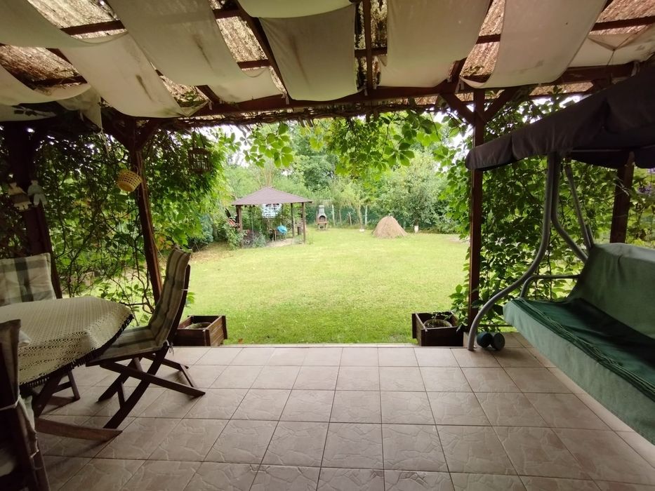 Casa cu teren în zona liniștită Vlaha Vlaha • OLX.ro