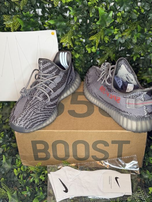 Adidași/Sneakers Adidas Yeezy 350 beluga 2.0 Bucuresti Sectorul 4 • OLX.ro