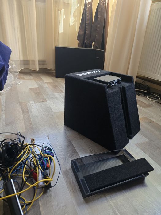 Subwoofer auto activ ALPINE SWE-815, 150W RMS, 20 cm, Bass-reflex Bucuresti Sectorul 3 • OLX.ro