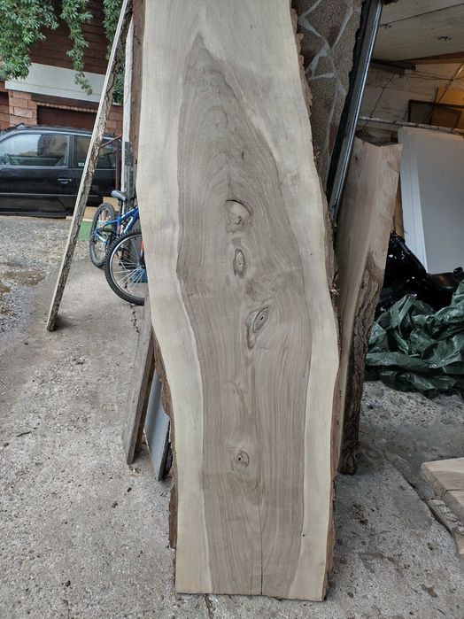 Cherestea din lemn de nuc/ scândură nuc uscată și prelucrată Cluj ...