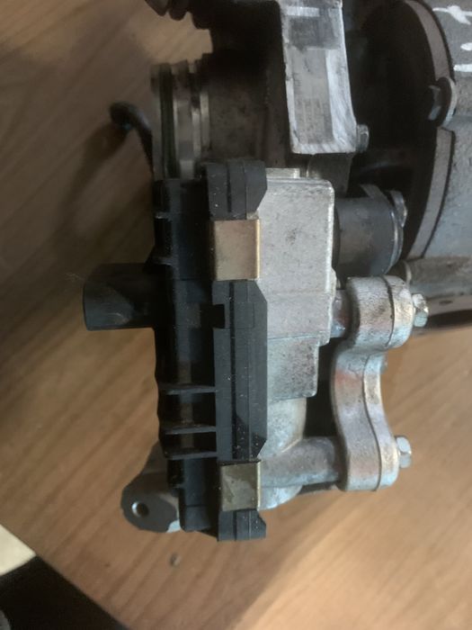 Turbina Bmw F10 F11 E90 E91 E92 E93 F25 184cp, 724779, 8515187 Iasi ...