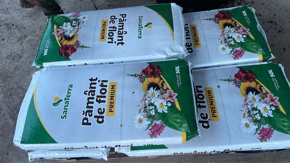 Pamant flori premium Priseaca • OLX.ro
