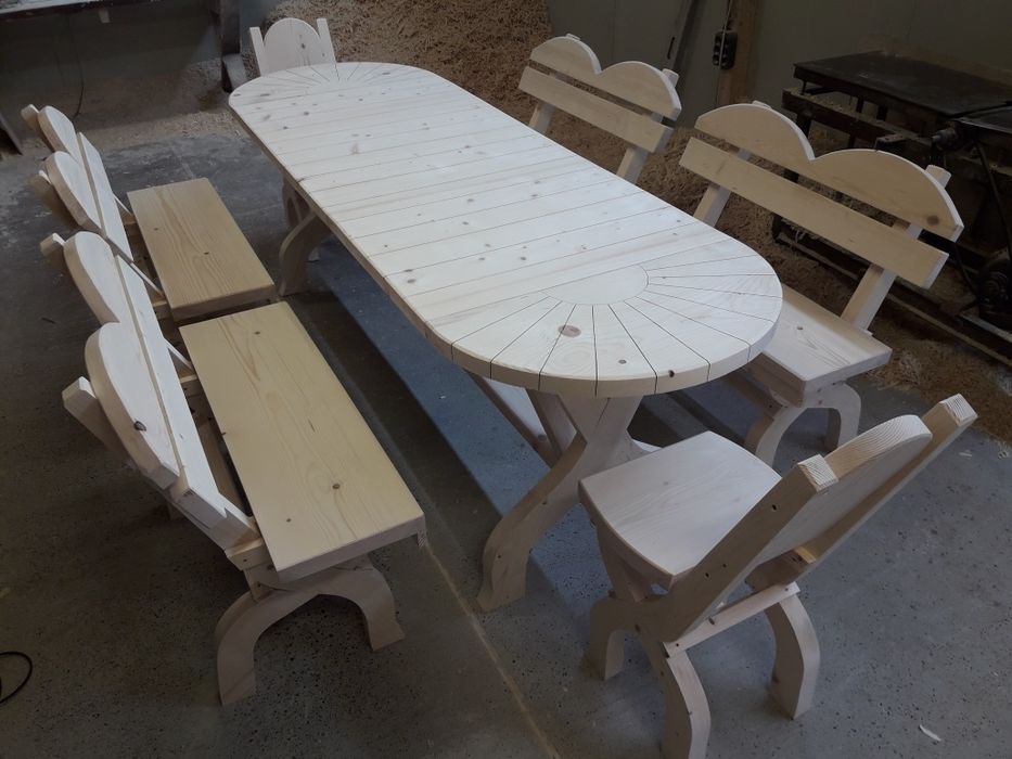 Masa soreanca cu Bancute si caune . Mobilier rustic . Masa foisor ...