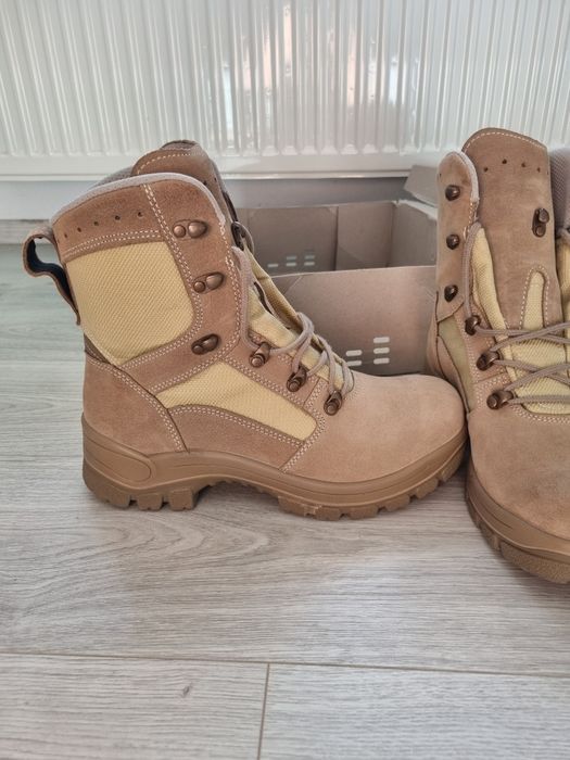 Bocanci militari 550 ron Sibiu • OLX.ro