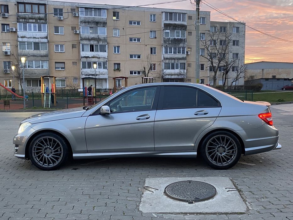 MERCEDES-BENZ C class w204 facelift amg packet Arad • OLX.ro