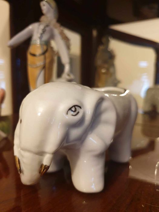 Portelan/cristal, bibelouri, etc. din vitrina 2 Cluj-Napoca • OLX.ro