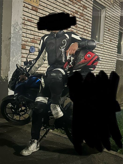 Combinezon moto piele Arad • OLX.ro