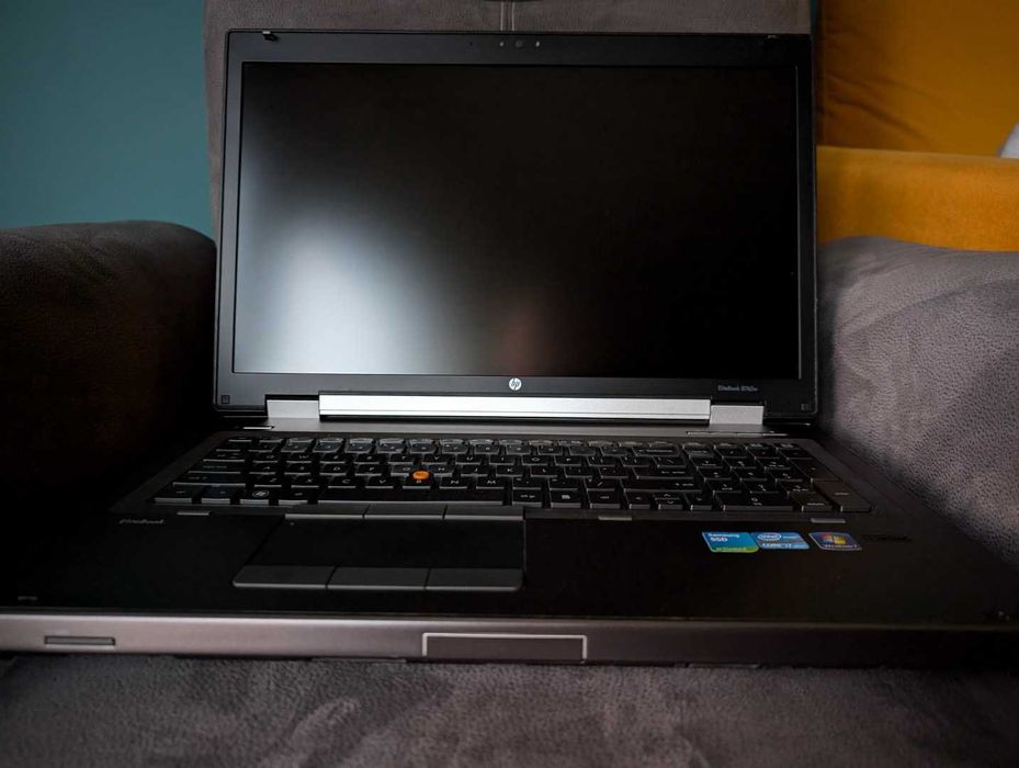 Laptop HP 8760w i7 SSD Samsung 1TB 32GB RAM Quadro 3000M Paclisa • OLX.ro