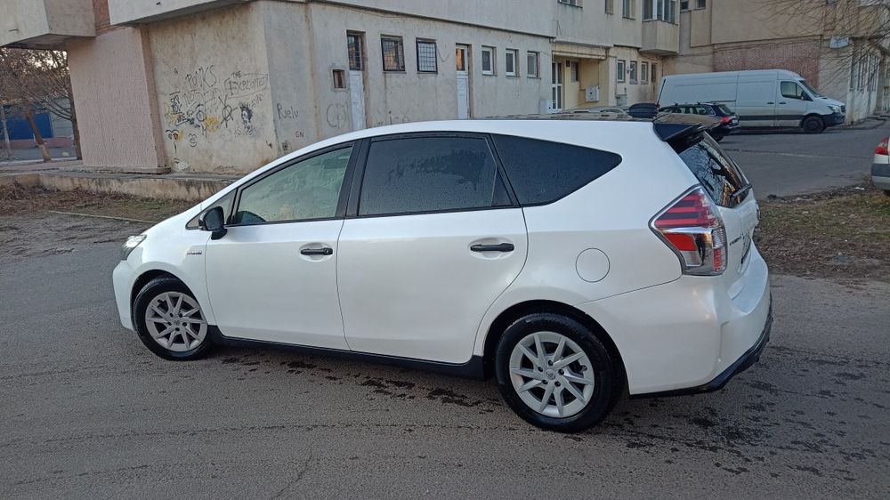 Toyota Prius Plus 2019 Rosiori de Vede • OLX.ro