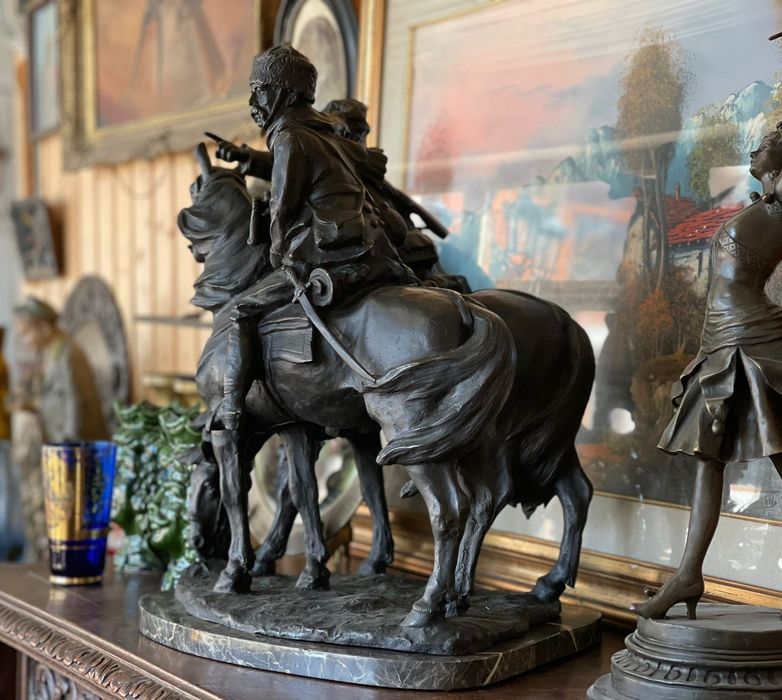 Statuetă Bronz *** vintage / antic / vechi / retro *** Cristian • OLX.ro