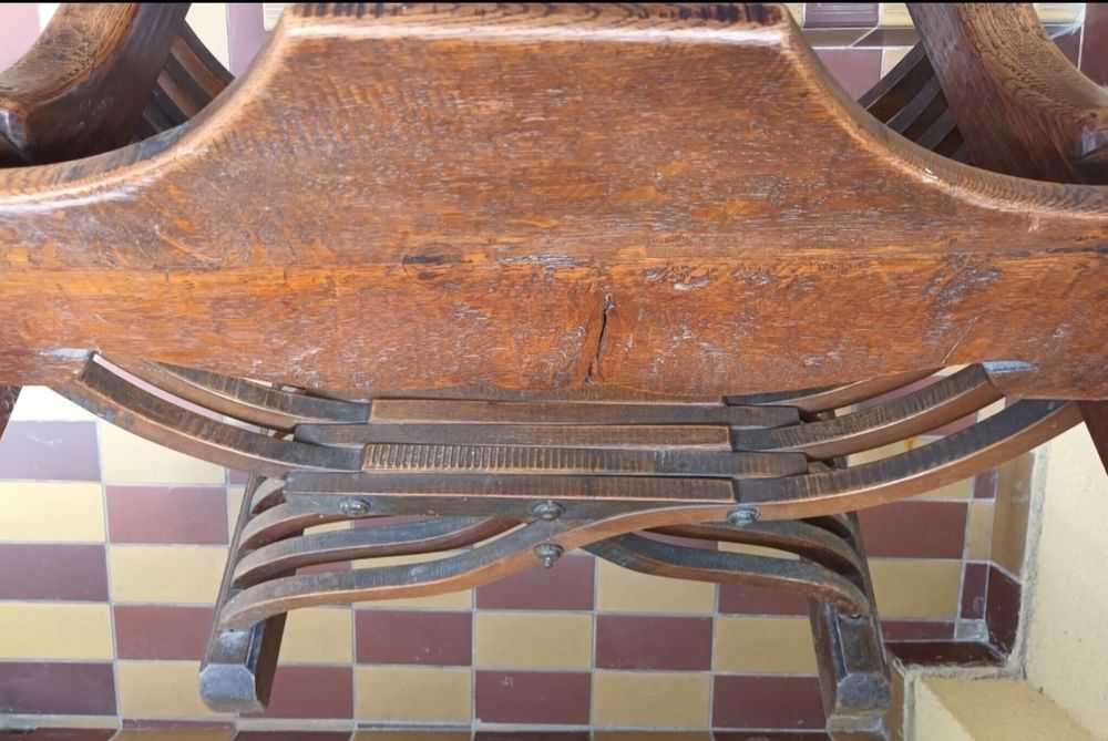 Scaun tron antic din lemn de nuca 1880 Cluj-Napoca • OLX.ro