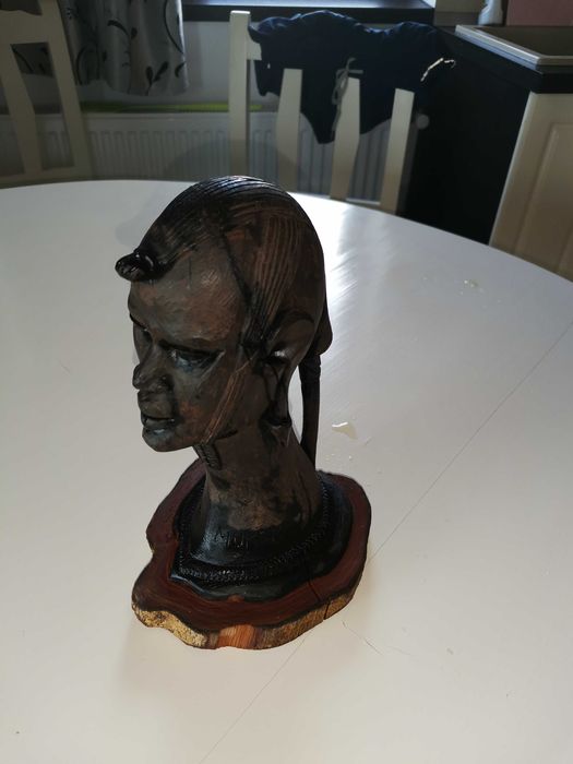 Statuetă din lemn de abanos Brasov • OLX.ro