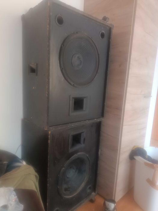 Amplificator cu 2 boxe Bistrita • OLX.ro
