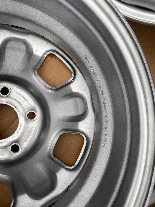 Jante otel tabla Dacia Duster R16 inch noi originale Pitesti • OLX.ro