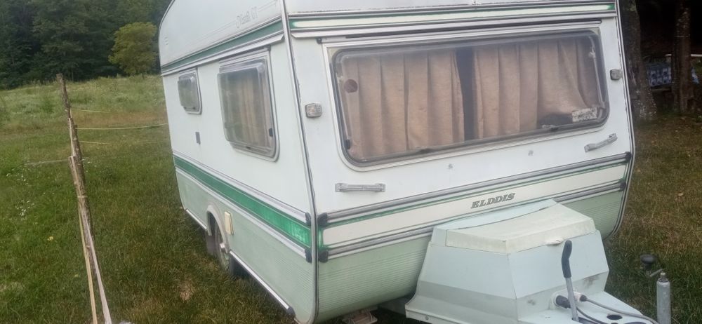 Vând rulota înmatriculată, acte la zi Plescuta • OLX.ro