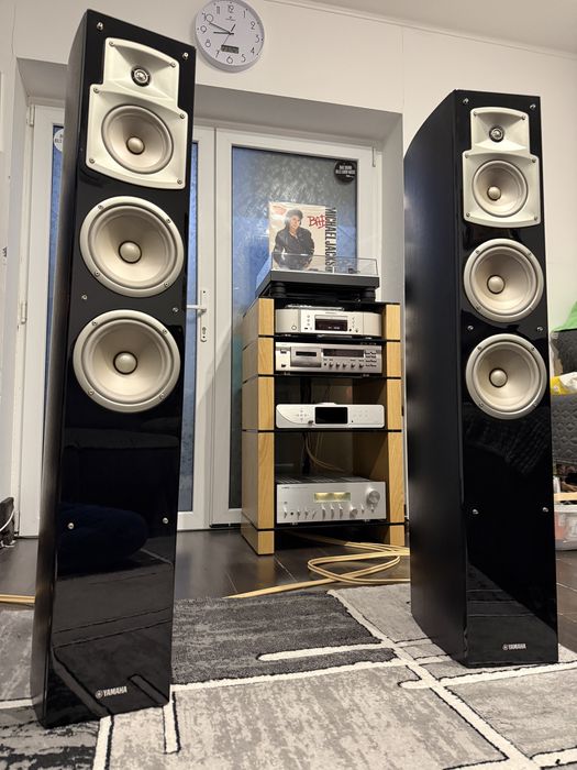 Boxe Yamaha NS-F350,200W,52Kg/Perechea,Piano Black,Suna Fenomenal ...