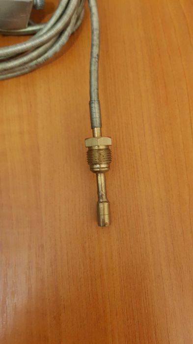 Ceas indicator temperatura lichid racire tractor Ford Dexta Bacau • OLX.ro