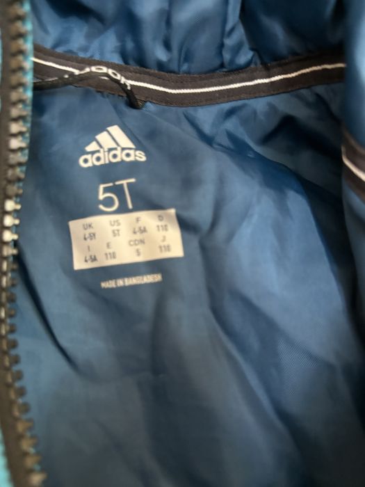Geaca Adidas, 4-5 ani, climaproof, waterproof Bucuresti Sectorul 5 • OLX.ro