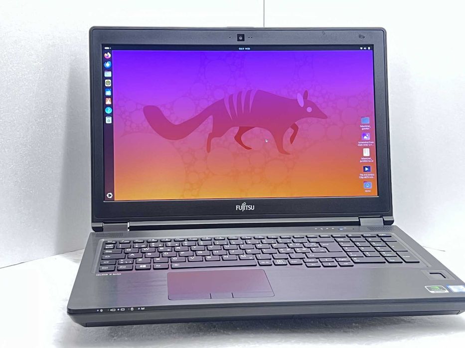 Fujitsu CELSIUS H780 15.6" IPS i7-8850H 16GB 510GB Quadro P2000 4GB гр ...