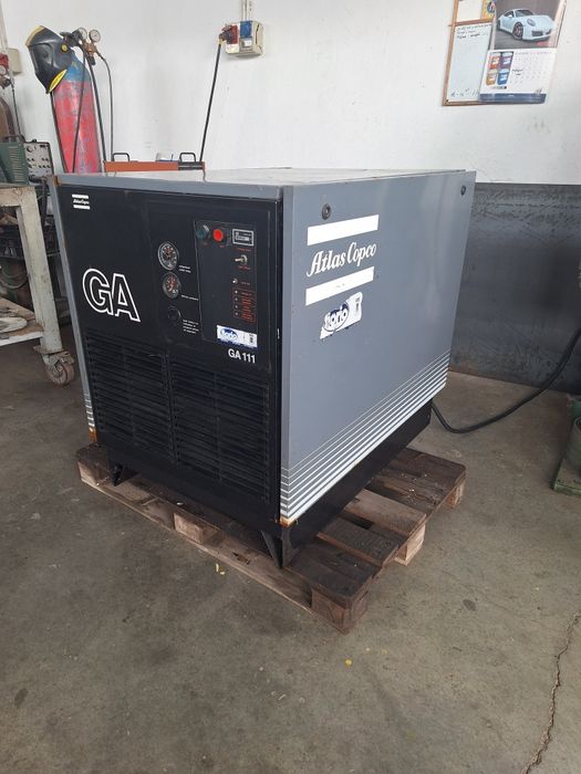 Compresor aer pe surub Atlas Copco Tecuci • OLX.ro