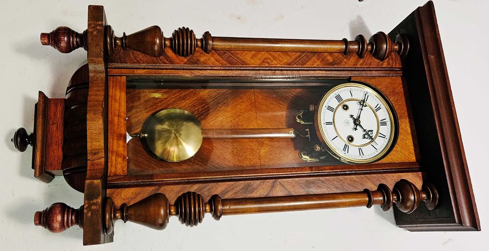 Ceas de perete cu pendula Junghans 2 Brasov • OLX.ro