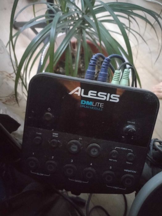 Set de tobe electrice Alesis dm light + bețe Tama 5A Slatina • OLX.ro