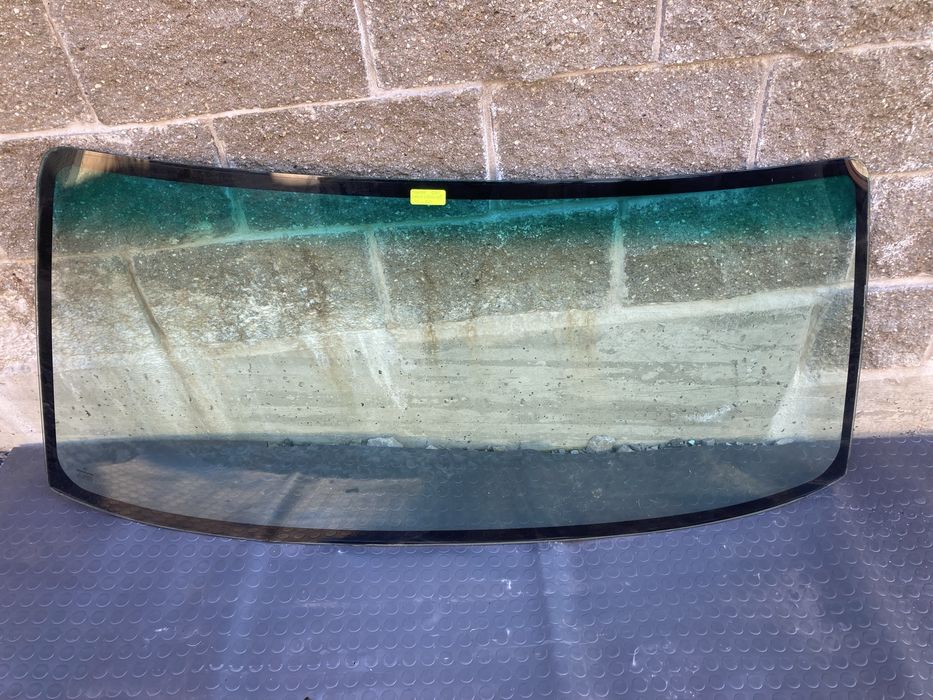 Предно стъкко за тойота ланд крузер J90/Toyota land cruiser J90/96-02г ...