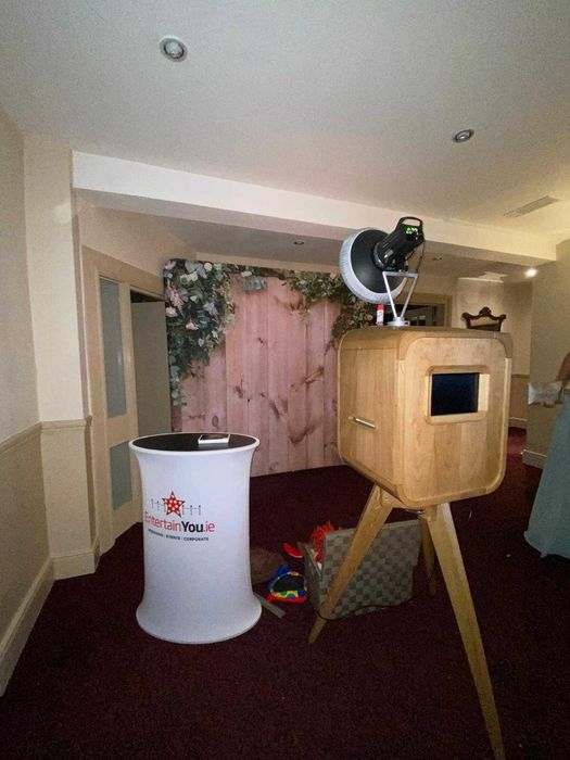 Cabina foto, Video Booth 360 Constanta • OLX.ro