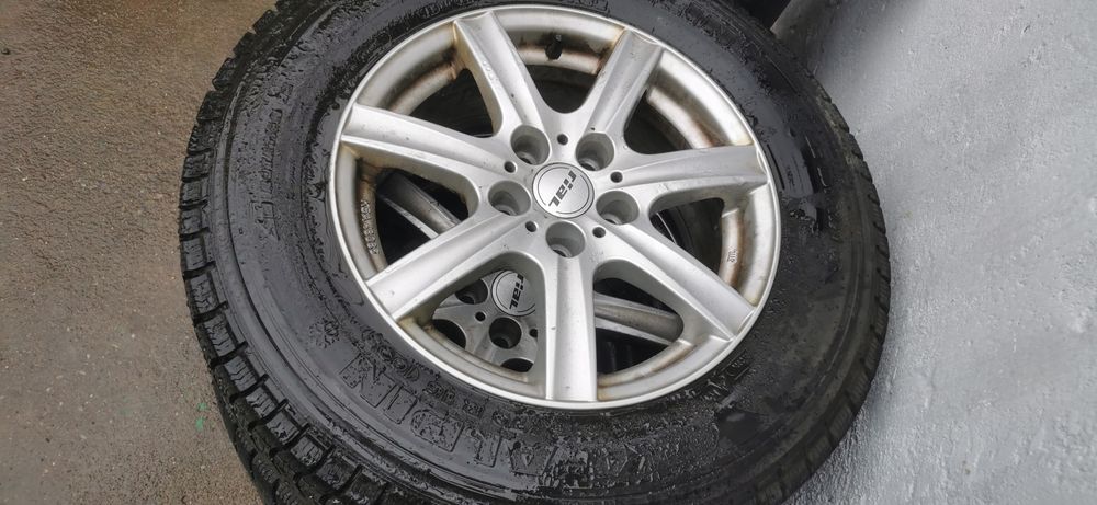 Jante aliaj 5x114.3 - Cauciucuri 215/65/16 -Toyota - Suzuki--Duster Ludus • OLX.ro