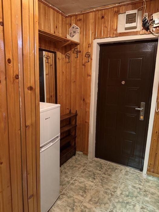 Vând apartament cu o cameră garsoniera D , etaj 1 Oradea • OLX.ro