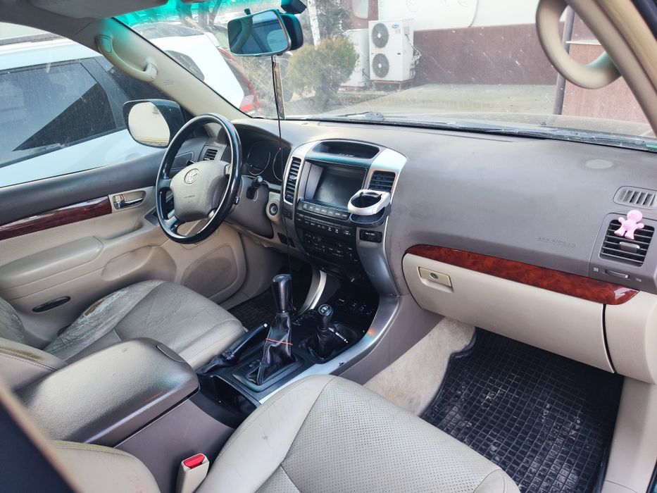 Toyota Land Cruiser Prado, model VIP, 7 locuri Buzau • OLX.ro