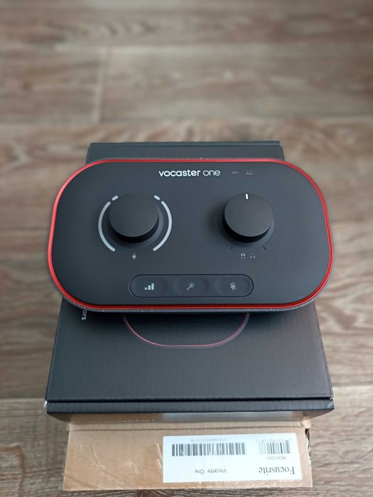 Interfata audio Focusrite Vocaster One - Noua in garantie. Placa audio ...