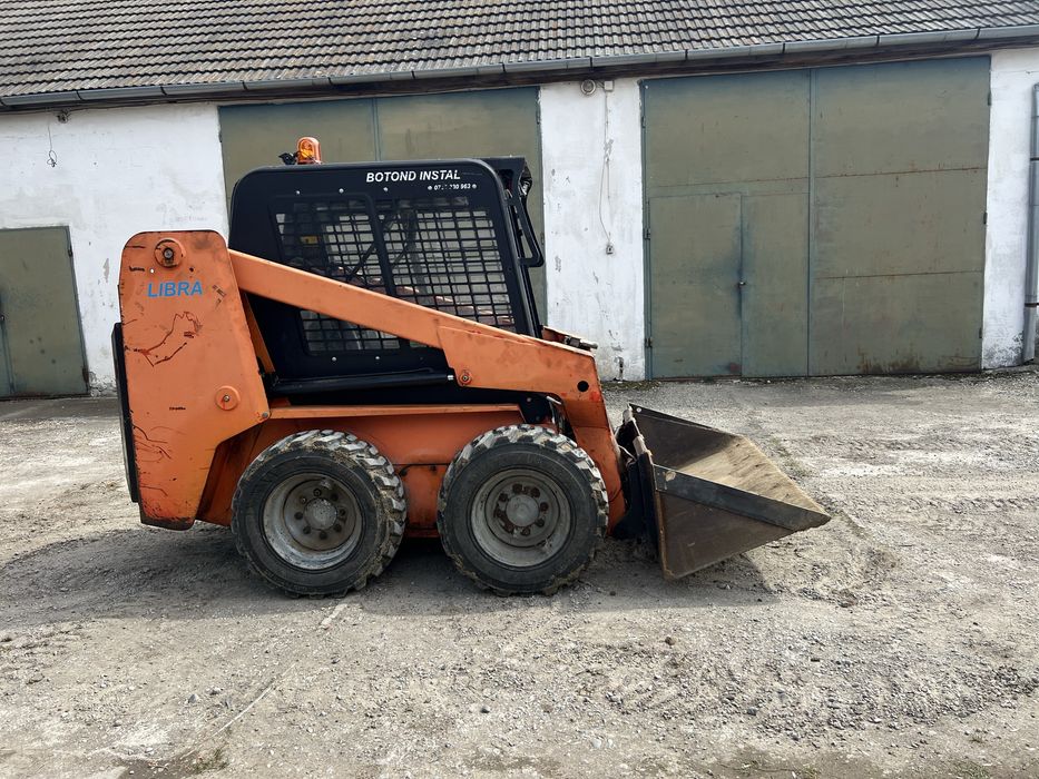 Miniincarcator Libra Bobcat camera marsarier Kubota incarcator frontal ...