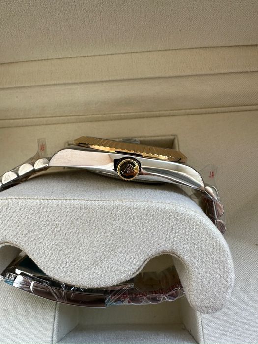 Ceas Rolex Oyster Perpetual Sky Dweller Bucuresti Sectorul 3 • OLX.ro