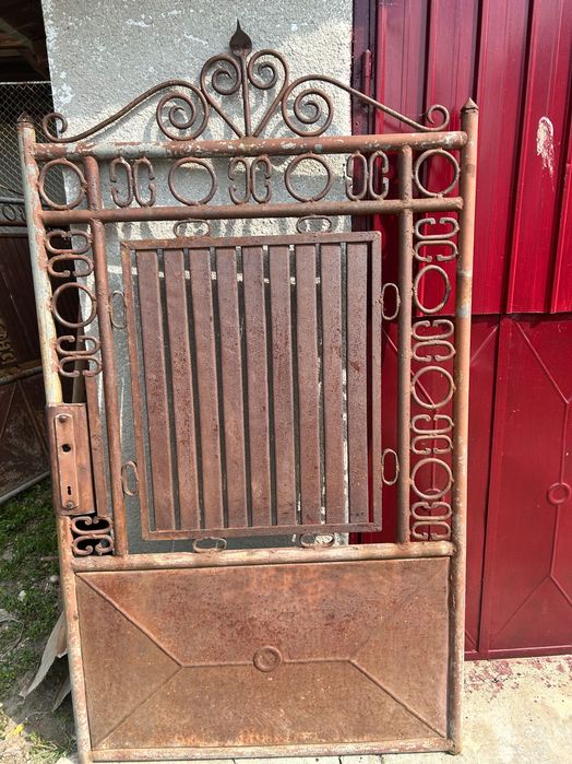 Porți metalice, auto și pietonală Alexandria • OLX.ro