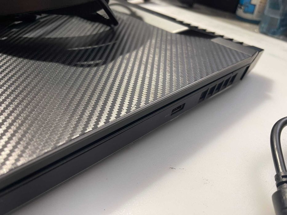 Laptop Gaming Alienware 17 R4 I7-7820HK GTX 1080 8GB 3SSD uri 32GB RAM ...